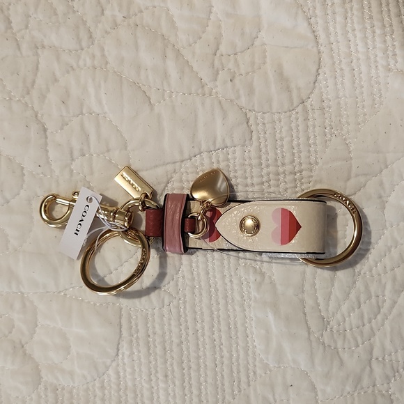 Coach | Accessories | Nwt New Coach Sweet Heart Double Ring Key Chain ...